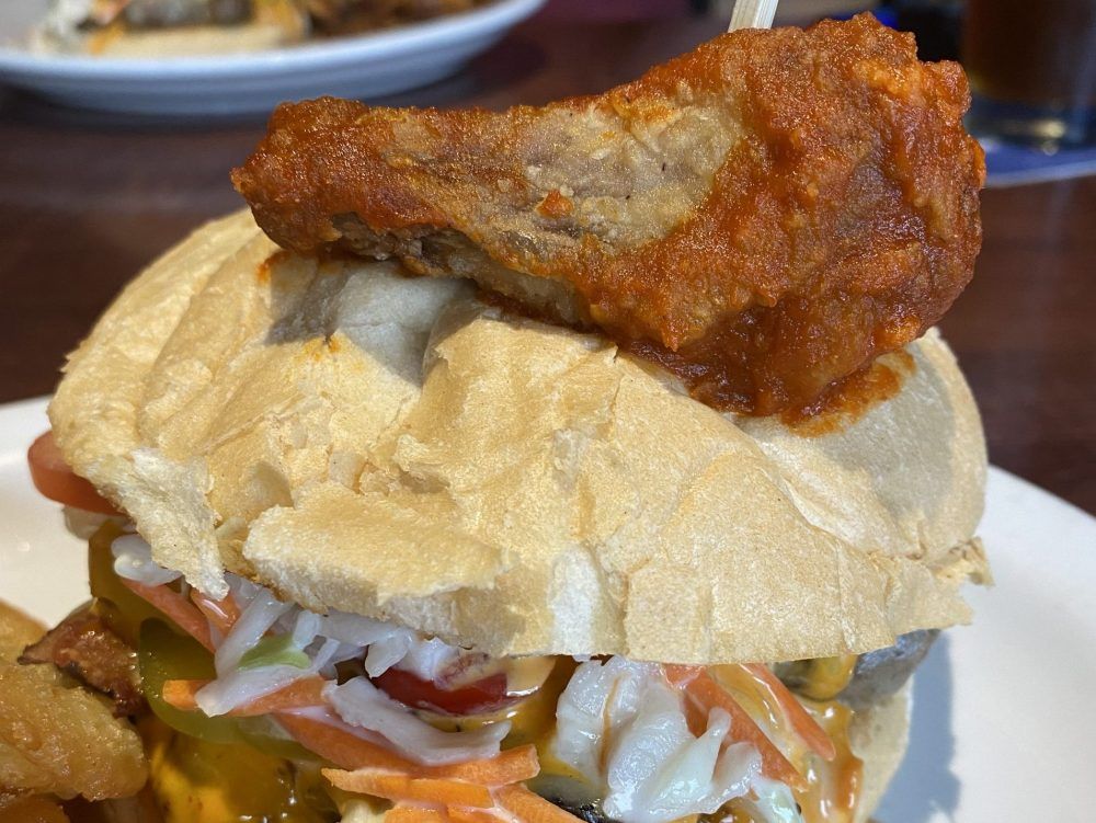 HAL’S KITCHEN: Now that's a burger! | Winnipeg Sun