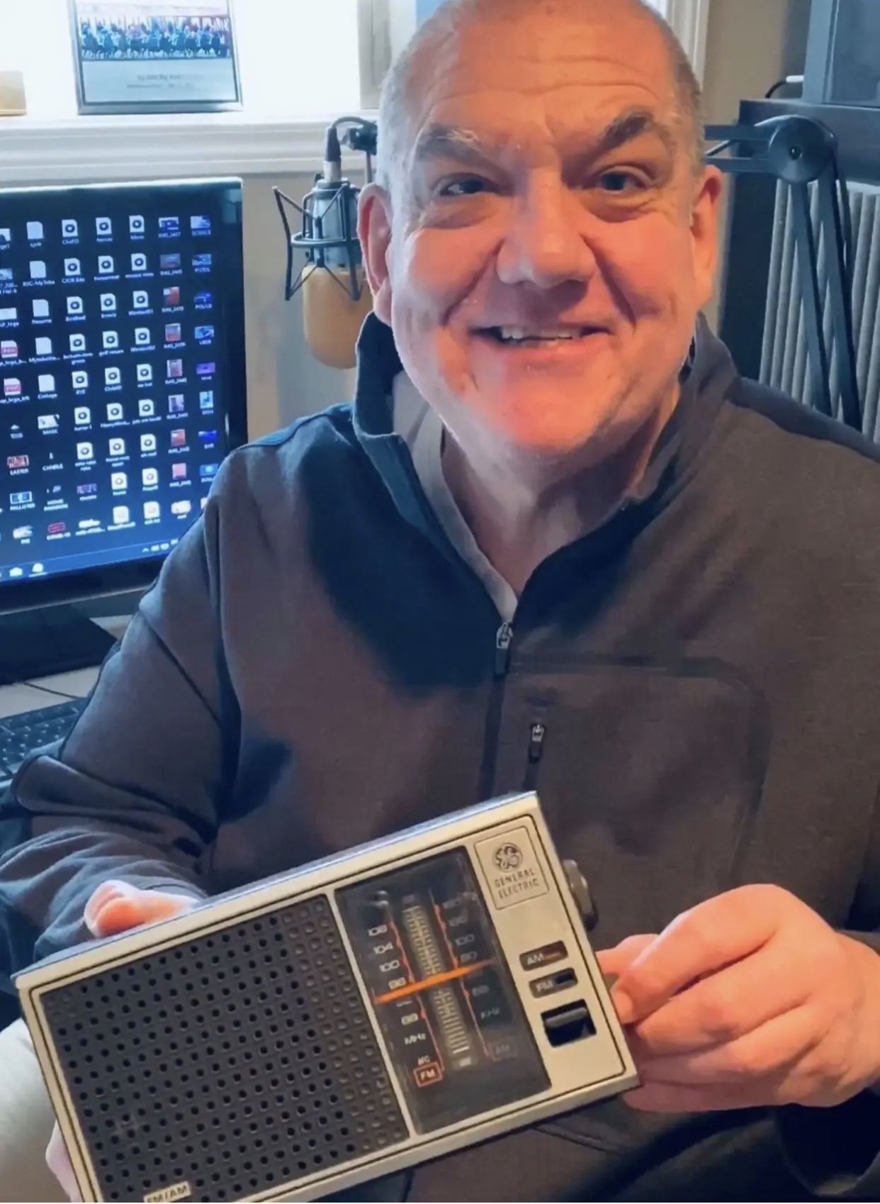 HAL'S HEADLINES: Manitoba's health care "crisis" | Winnipeg Sun