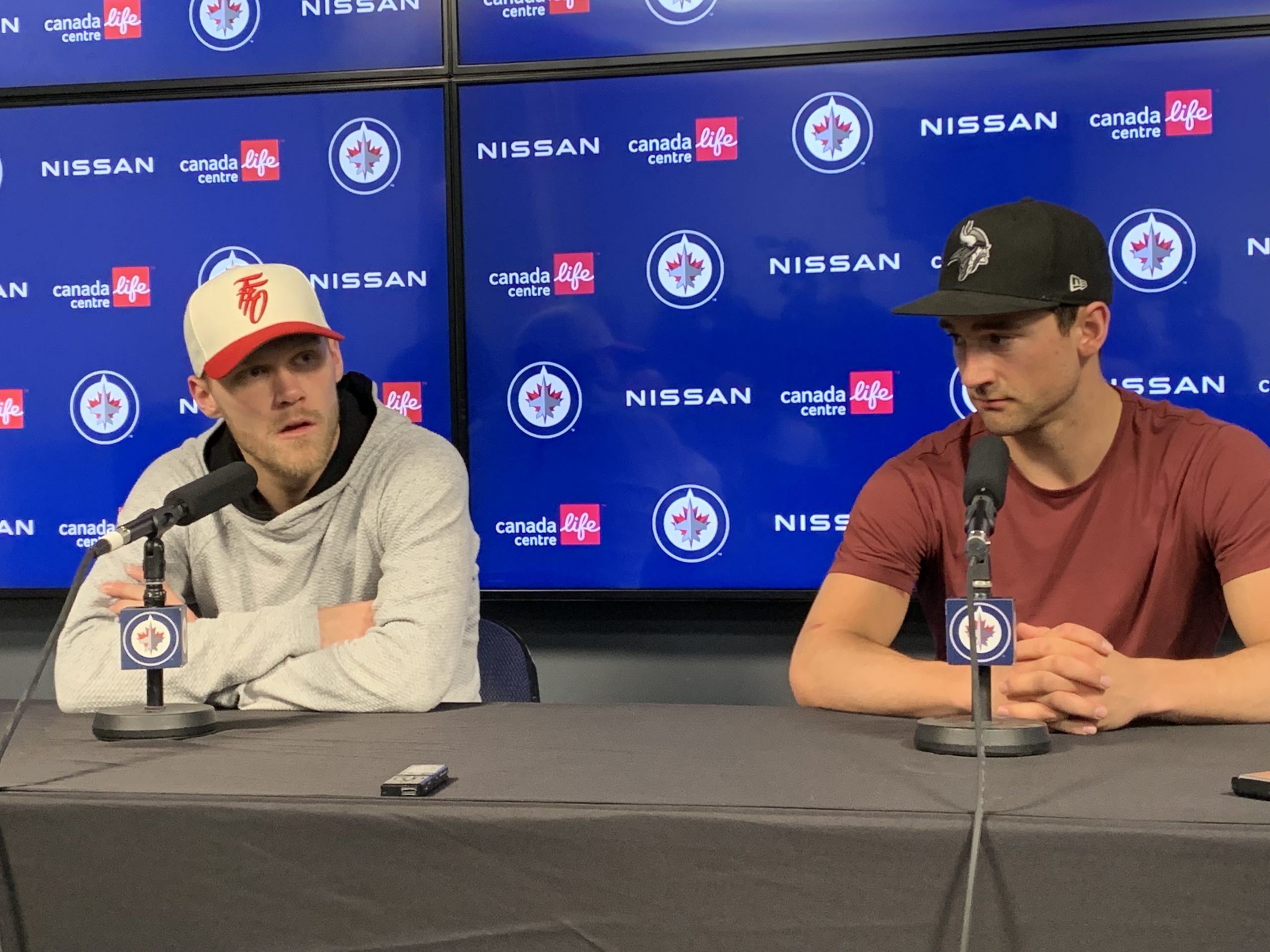 LIVE BLOG: Winnipeg Jets garbage bag day | Winnipeg Sun