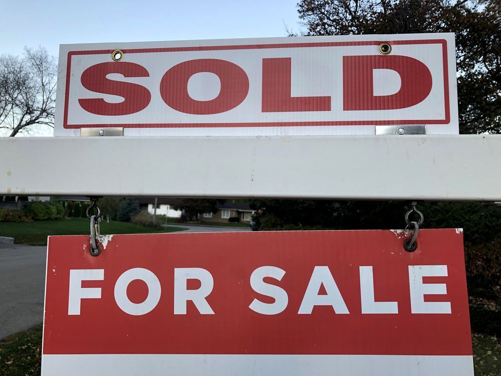 National home sales continue surging, prices rise amid falling interest ...