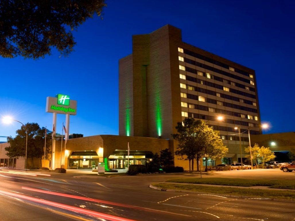 Holiday Inn Winnipeg South recognized among top IHG hotels in North ...