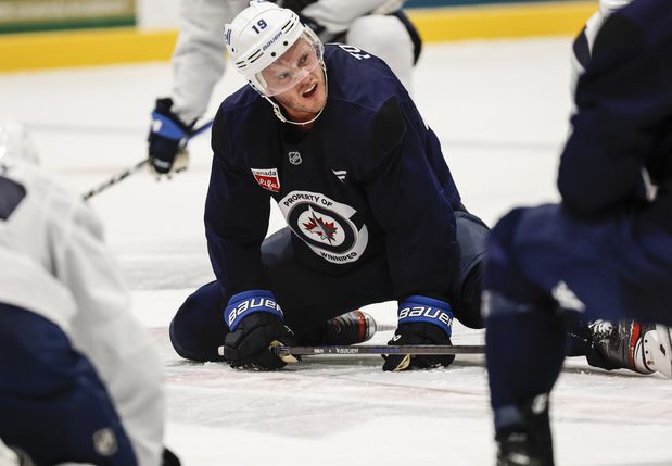 Jonathan Toews makes his NHL debut with the Winnipeg Jets | Winnipeg Sun