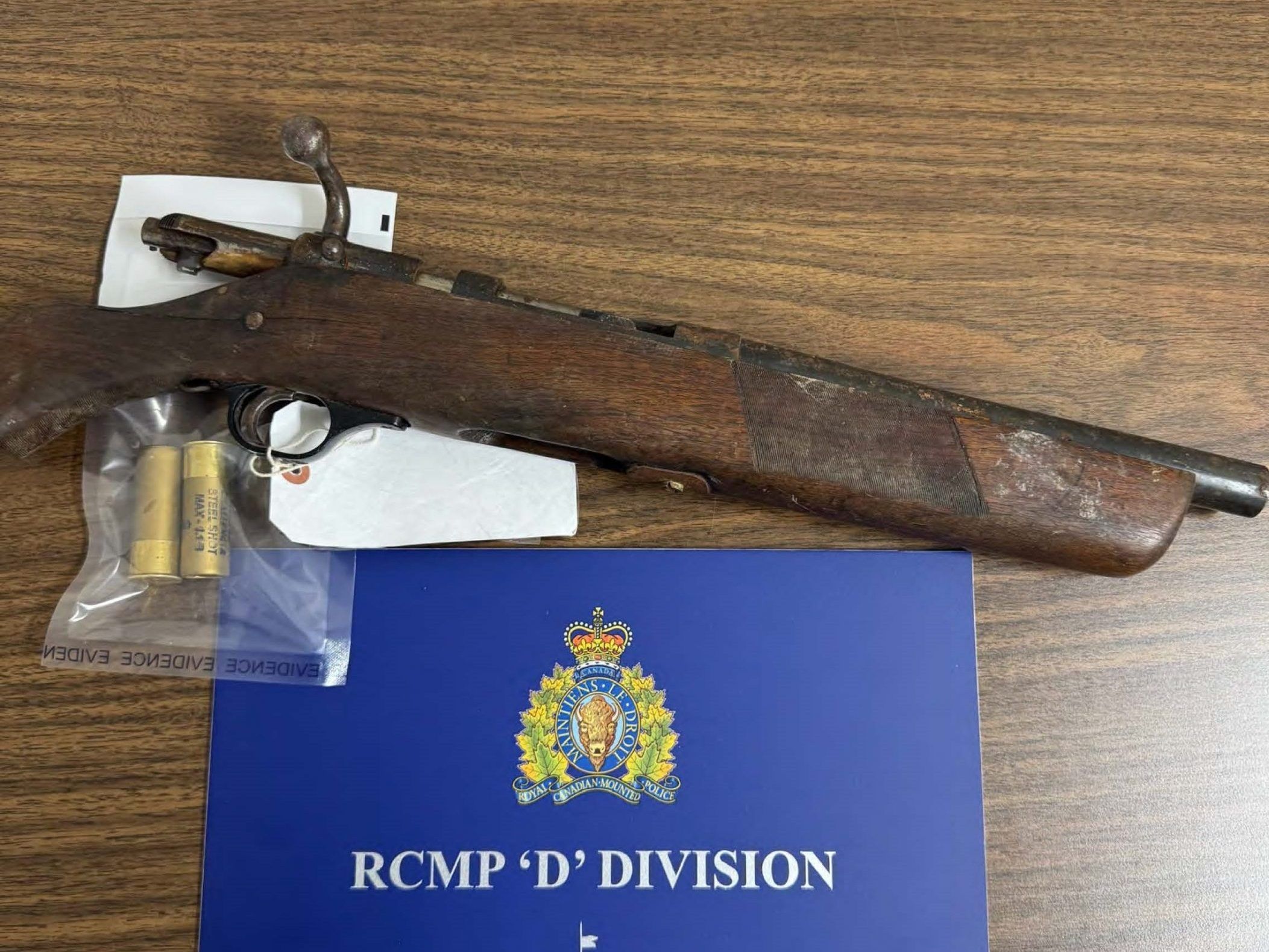 RCMP arrest teen with sawed-off shotgun in O-Chi-Chak-Ko-Sipi ...